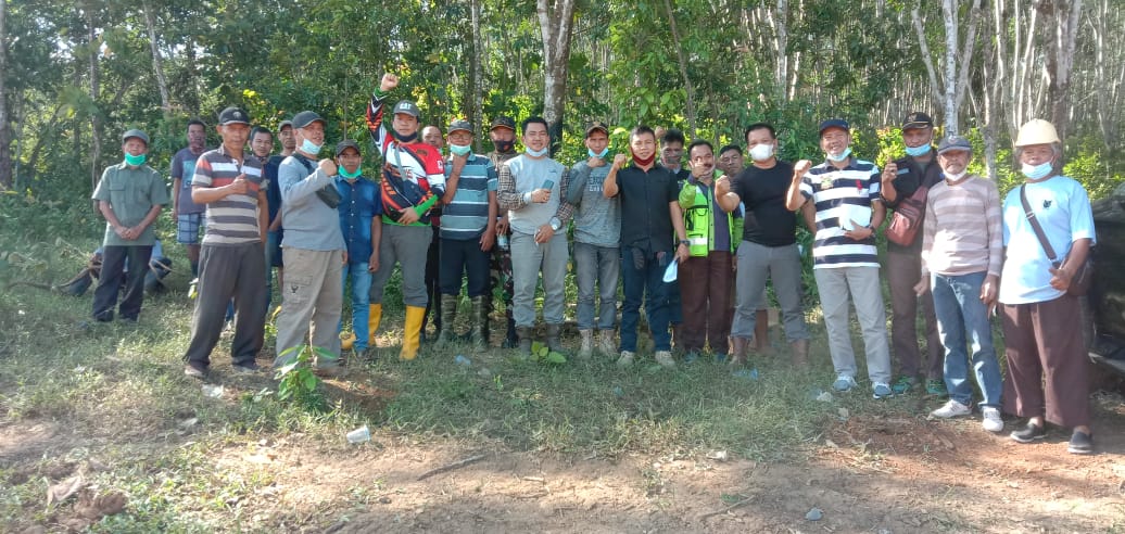 Perkara Sengketa Lahan, PN Muara Enim Gelar Sidang Lapangan. Perkara Sengketa Lahan, PN Muara Enim Gelar Sidang Lapangan.